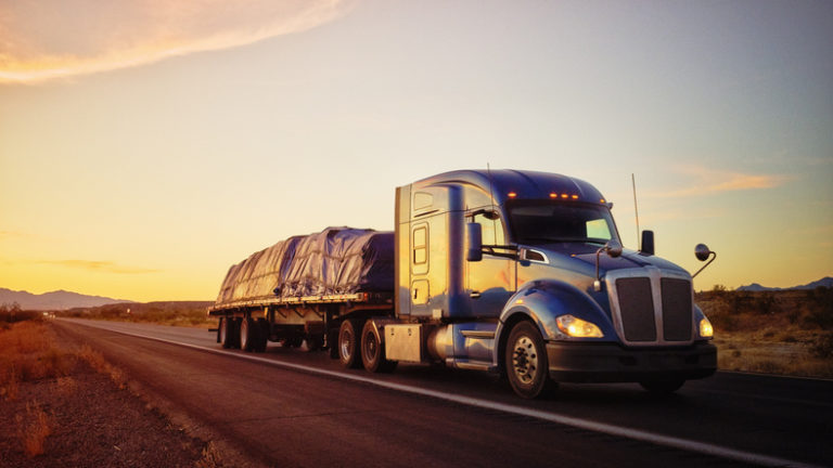 Ask a Shipping Expert: Flatbed Trucks 101