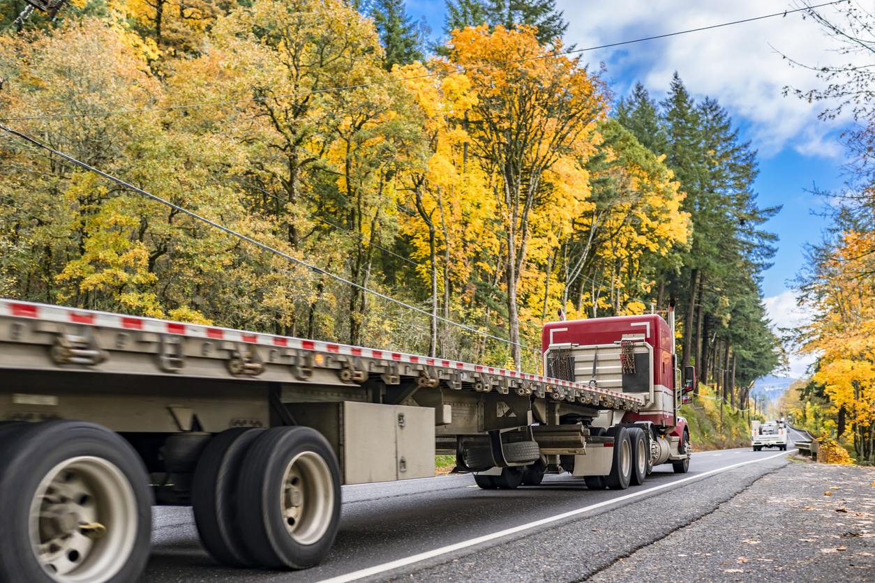 Mastering the Art of Flatbed Trailer Transport